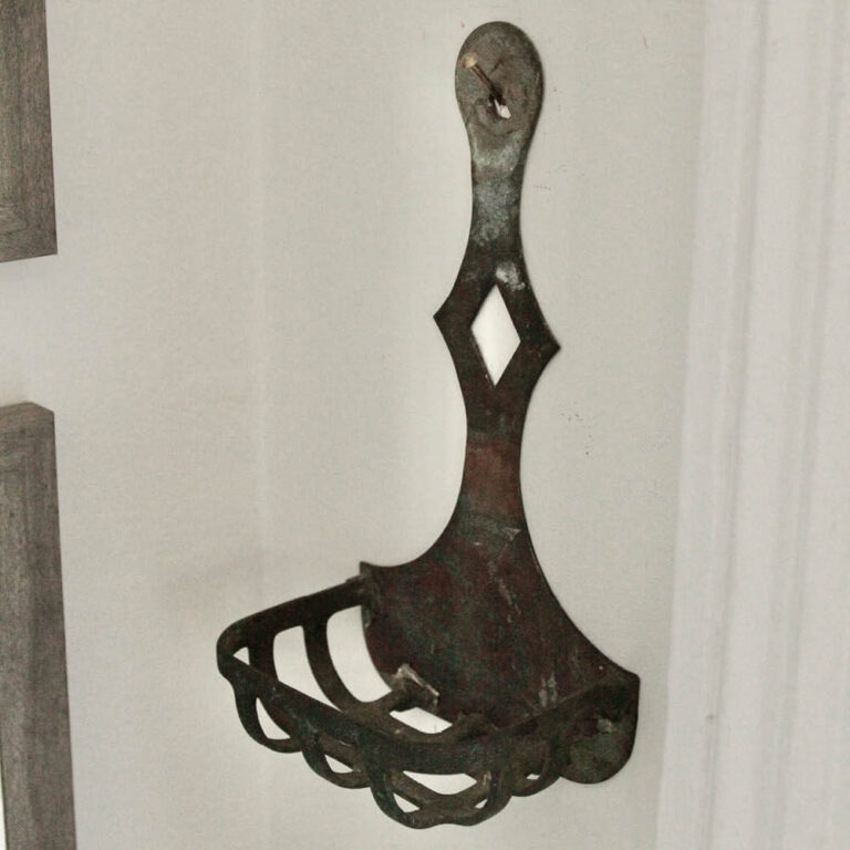 Cape Cod Vintage Metal Hanging Caddy - Nora Murphy Country House